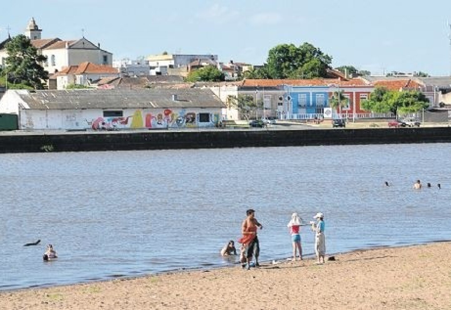 Río Yaguarón recibe polución de Brasil - EL PAÍS Uruguay